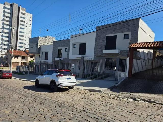 Casa / Sobrado para Venda em Caxias do Sul/RS Desvio Rizzo 3 Quartos