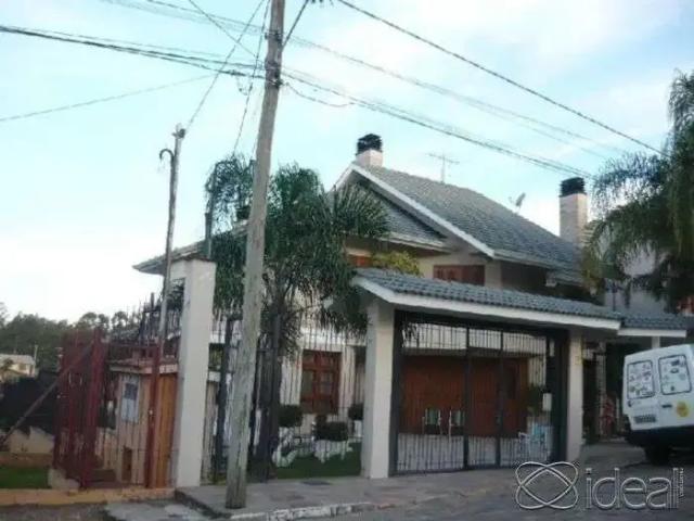 Casa / Sobrado para Venda em Caxias do Sul/RS Desvio Rizzo 4 Quartos