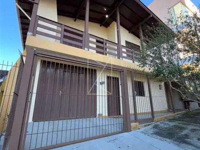 Casa / Sobrado para Venda em Caxias do Sul/RS Diamantino 5 Quartos