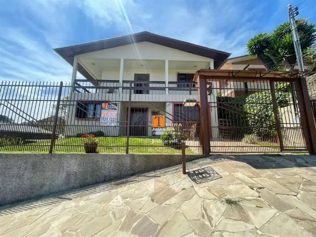 Casa / Sobrado para Venda em Caxias do Sul/RS Diamantino 6 Quartos