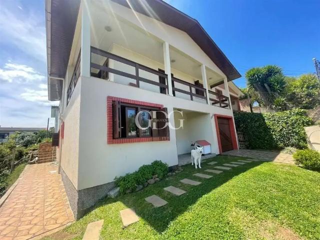 Casa / Sobrado para Venda em Caxias do Sul/RS Diamantino 6 Quartos