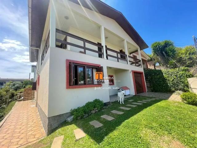 Casa / Sobrado para Venda em Caxias do Sul/RS Diamantino 6 Quartos