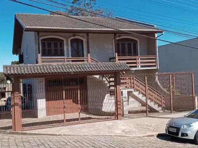Casa / Sobrado para Venda em Caxias do Sul/RS Esplanada 3 Quartos