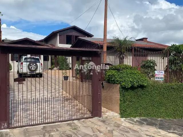 Casa / Sobrado para Venda em Caxias do Sul/RS Esplanada 4 Quartos
