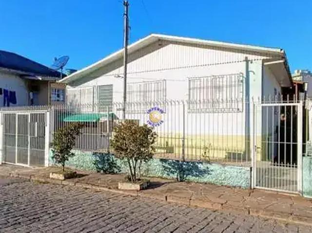 Casa / Sobrado para Venda em Caxias do Sul/RS Floresta 3 Quartos
