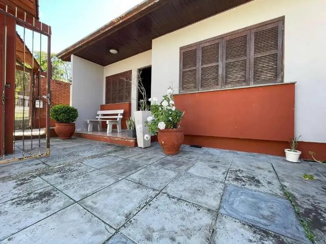 Casa / Sobrado para Venda em Caxias do Sul/RS Kayser 3 Quartos