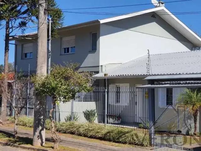 Casa / Sobrado para Venda em Caxias do Sul/RS Interlagos 2 Quartos