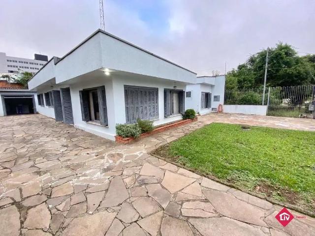 Casa / Sobrado para Venda em Caxias do Sul/RS Interlagos 3 Quartos