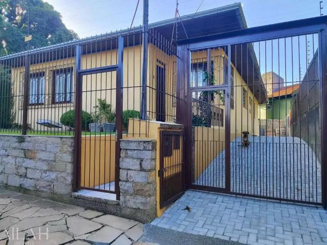 Casa / Sobrado para Venda em Caxias do Sul/RS Jardim América 4 Quartos