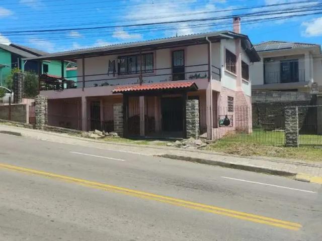 Casa / Sobrado para Venda em Caxias do Sul/RS Jardim Iracema 3 Quartos