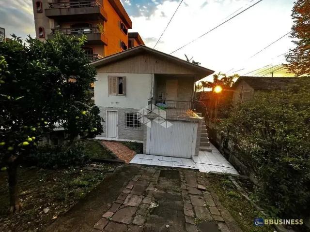 Casa / Sobrado para Venda em Caxias do Sul/RS Medianeira 3 Quartos
