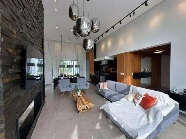 Casa / Sobrado para Venda em Caxias do Sul/RS Nossa Senhora da Saúde 3 Quartos