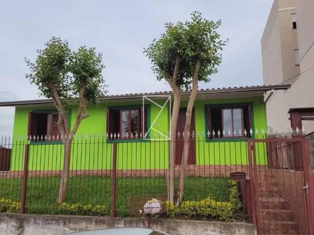 Casa / Sobrado para Venda em Caxias do Sul/RS São Caetano 3 Quartos