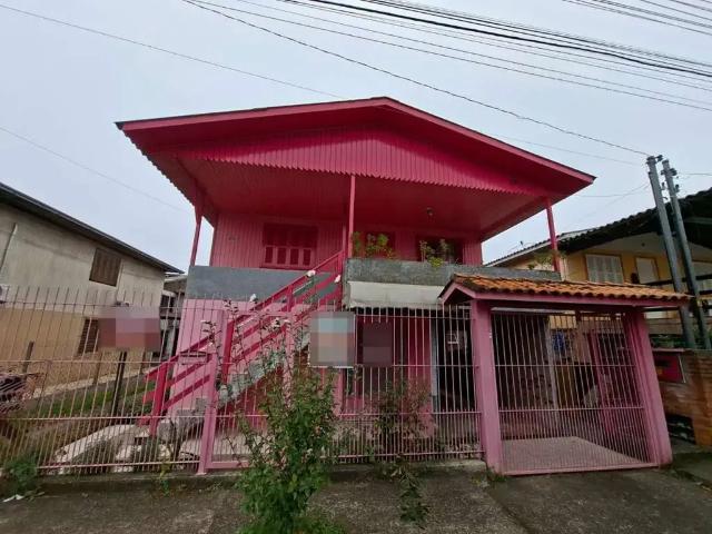 Casa / Sobrado para Venda em Caxias do Sul/RS São Caetano 4 Quartos
