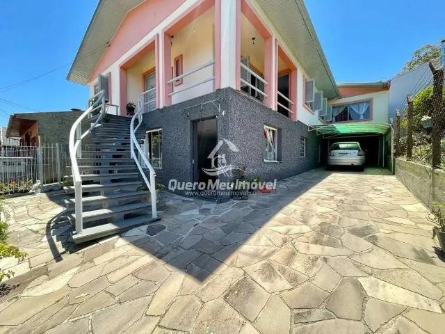 Casa / Sobrado para Venda em Caxias do Sul/RS São Ciro 5 Quartos