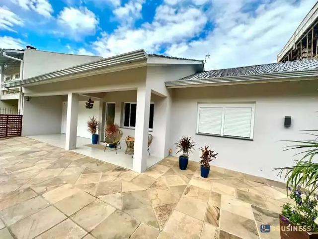 Casa / Sobrado para Venda em Caxias do Sul/RS São Luiz 3 Quartos
