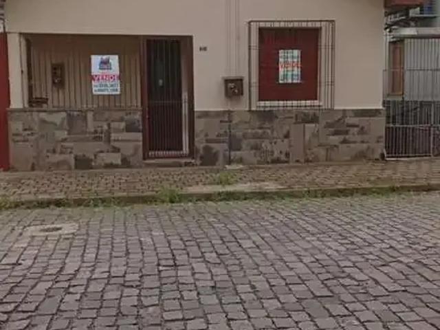 Casa / Sobrado para Venda em Caxias do Sul/RS São Pelegrino 3 Quartos