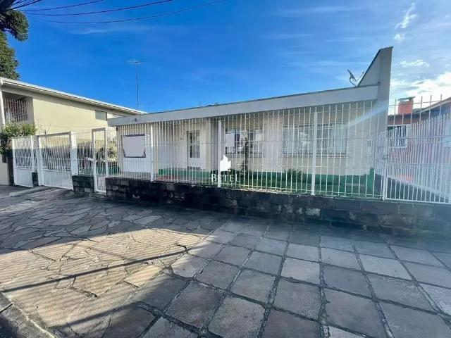 Casa / Sobrado para Venda em Caxias do Sul/RS Sagrada Família 3 Quartos