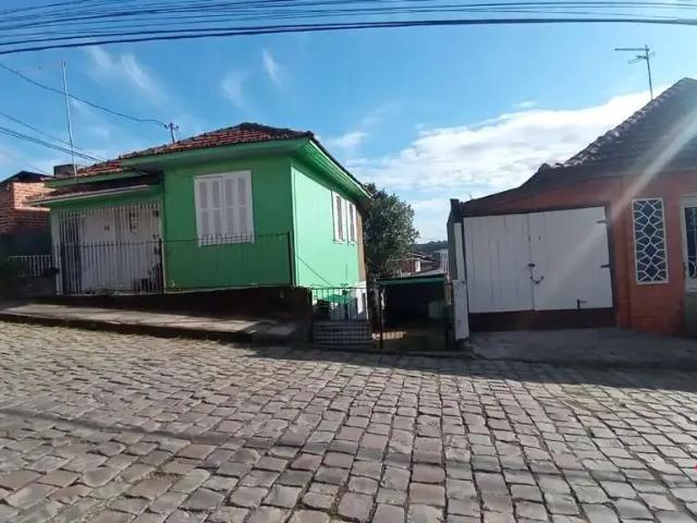 Casa / Sobrado para Venda em Caxias do Sul/RS Sagrada Família 3 Quartos