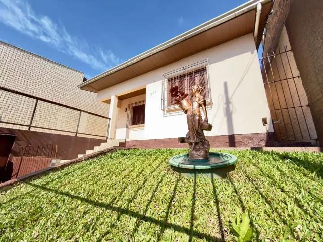 Casa / Sobrado para Venda em Caxias do Sul/RS Sagrada Família 3 Quartos