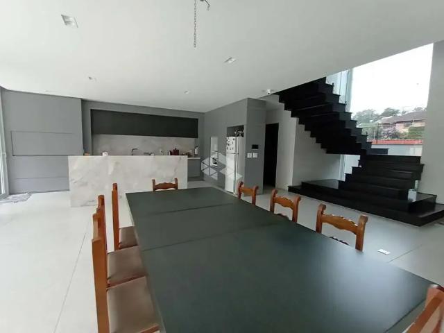 Casa / Sobrado para Venda em Caxias do Sul/RS Salgado Filho 4 Quartos