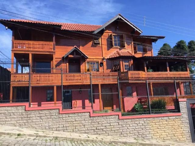 Casa / Sobrado para Venda em Caxias do Sul/RS Salgado Filho 4 Quartos