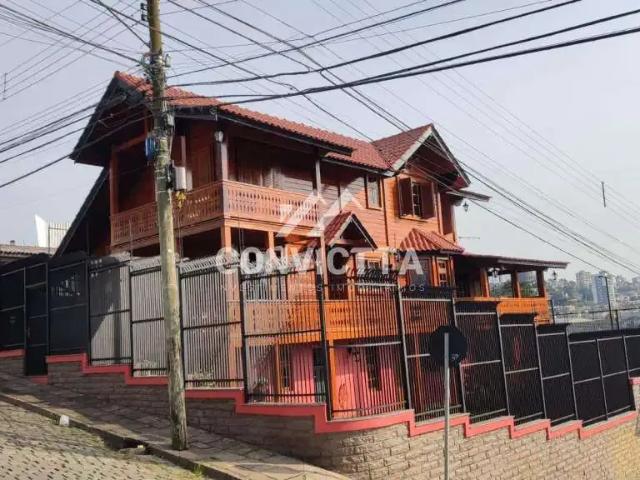 Casa / Sobrado para Venda em Caxias do Sul/RS Salgado Filho 4 Quartos
