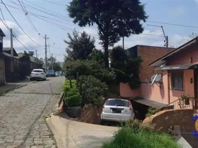 Casa / Sobrado para Venda em Caxias do Sul/RS Salgado Filho 4 Quartos