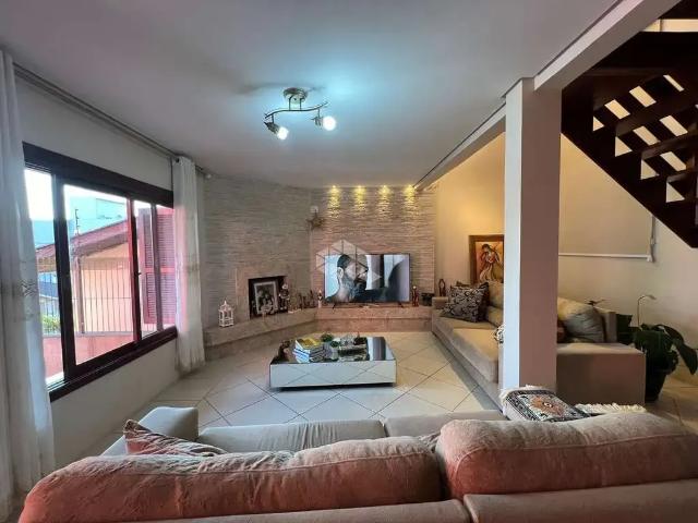 Casa / Sobrado para Venda em Caxias do Sul/RS Santa Catarina 3 Quartos