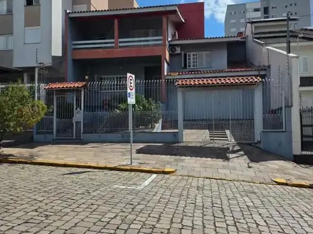 Casa / Sobrado para Venda em Caxias do Sul/RS Santa Catarina 3 Quartos