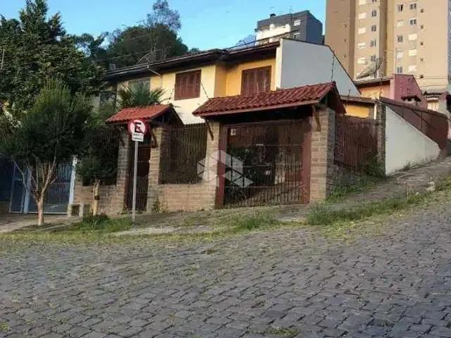 Casa / Sobrado para Venda em Caxias do Sul/RS Santa Catarina 3 Quartos