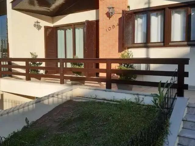 Casa / Sobrado para Venda em Caxias do Sul/RS Santa Catarina 4 Quartos