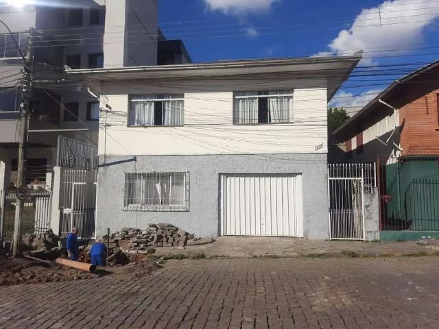 Casa / Sobrado para Venda em Caxias do Sul/RS Santa Catarina 5 Quartos