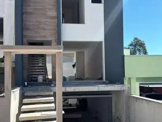 Casa / Sobrado para Venda em Caxias do Sul/RS Santa Lúcia 3 Quartos