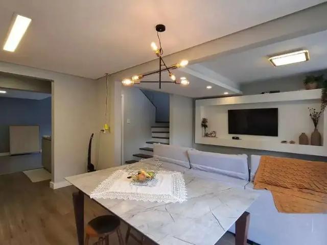 Casa / Sobrado para Venda em Caxias do Sul/RS Santa Lúcia 4 Quartos