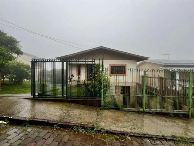 Casa / Sobrado para Venda em Caxias do Sul/RS Serrano 3 Quartos