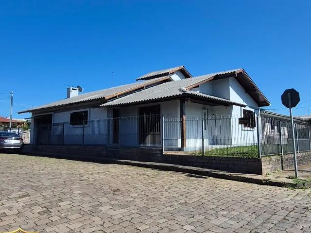 Casa / Sobrado para Venda em Caxias do Sul/RS Serrano 3 Quartos