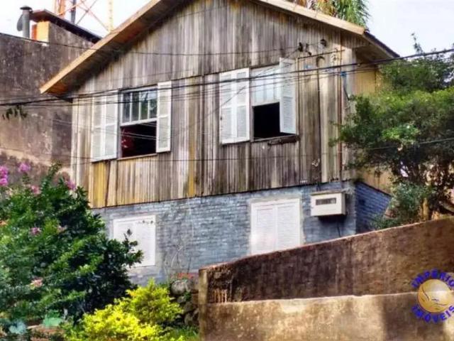 Casa / Sobrado para Venda em Caxias do Sul/RS Panazzolo 3 Quartos