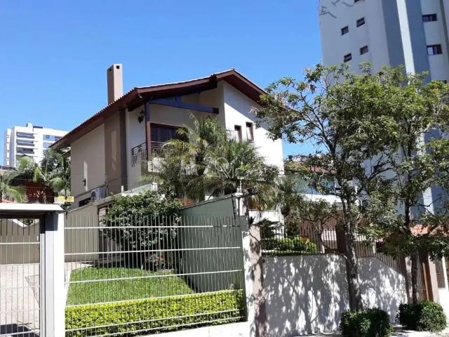 Casa / Sobrado para Venda em Caxias do Sul/RS Panazzolo 3 Quartos