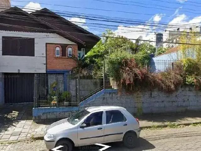 Casa / Sobrado para Venda em Caxias do Sul/RS Panazzolo 4 Quartos