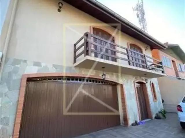 Casa / Sobrado para Venda em Caxias do Sul/RS Panazzolo 4 Quartos