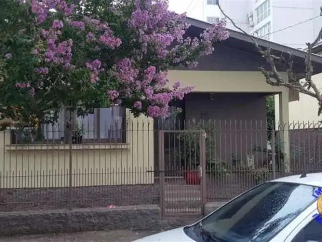 Casa / Sobrado para Venda em Caxias do Sul/RS Panazzolo 5 Quartos