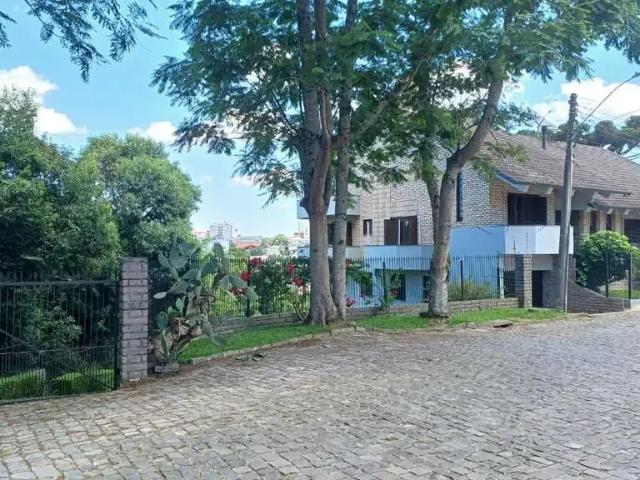 Casa / Sobrado para Venda em Caxias do Sul/RS Petrópolis 7 Quartos