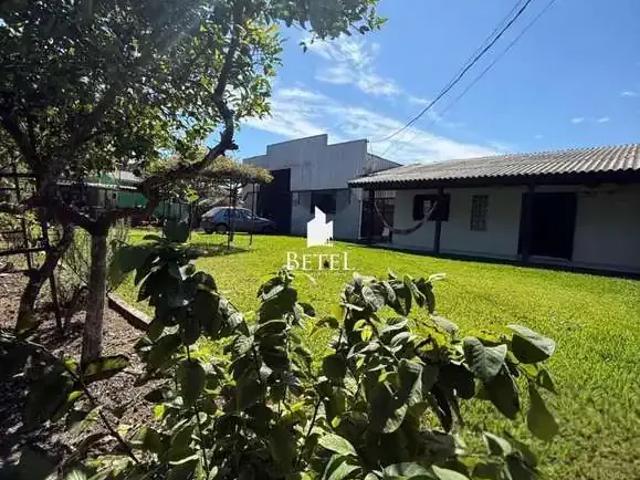 Casa / Sobrado para Venda em Caxias do Sul/RS Petrópolis 3 Quartos