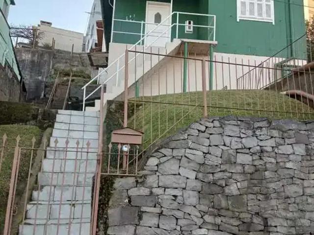 Casa / Sobrado para Venda em Caxias do Sul/RS Petrópolis 3 Quartos