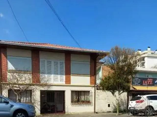 Casa / Sobrado para Venda em Caxias do Sul/RS Pio X 4 Quartos