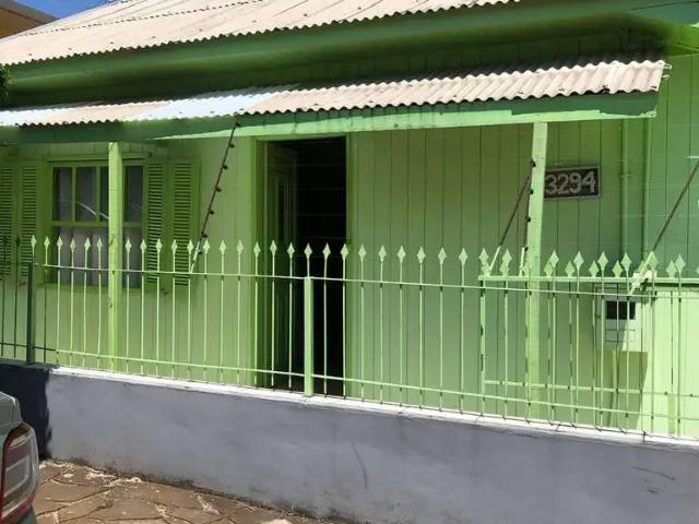 Casa / Sobrado para Venda em Caxias do Sul/RS Pioneiro 3 Quartos