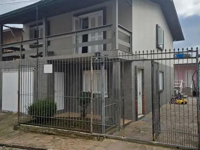 Casa / Sobrado para Venda em Caxias do Sul/RS Pioneiro 6 Quartos