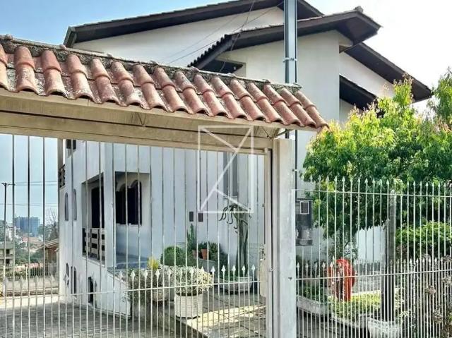 Casa / Sobrado para Venda em Caxias do Sul/RS Rio Branco 4 Quartos
