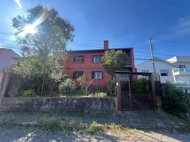 Casa / Sobrado para Venda em Caxias do Sul/RS Rio Branco 5 Quartos